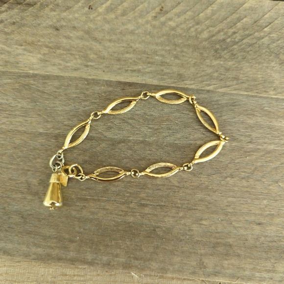 Sarah Coventry | Jewelry | Vintage Sarah Coventry 966 Delightful ...